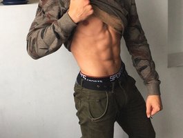 Modell Viktor-56 profilsida och information - BongaCams