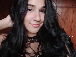 Pagina de profil al modelului Swet-Diamond si informatii